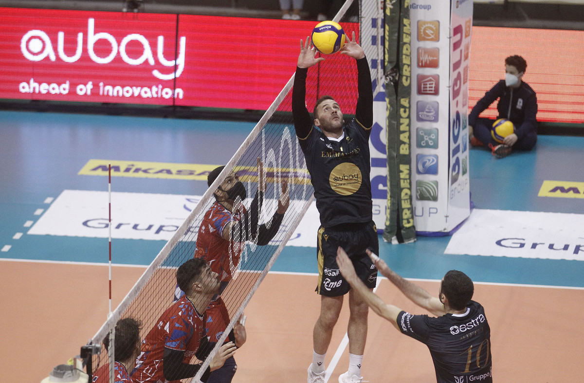 Aversa: In regia c'è Riccardo Pinelli - Volleyball.it