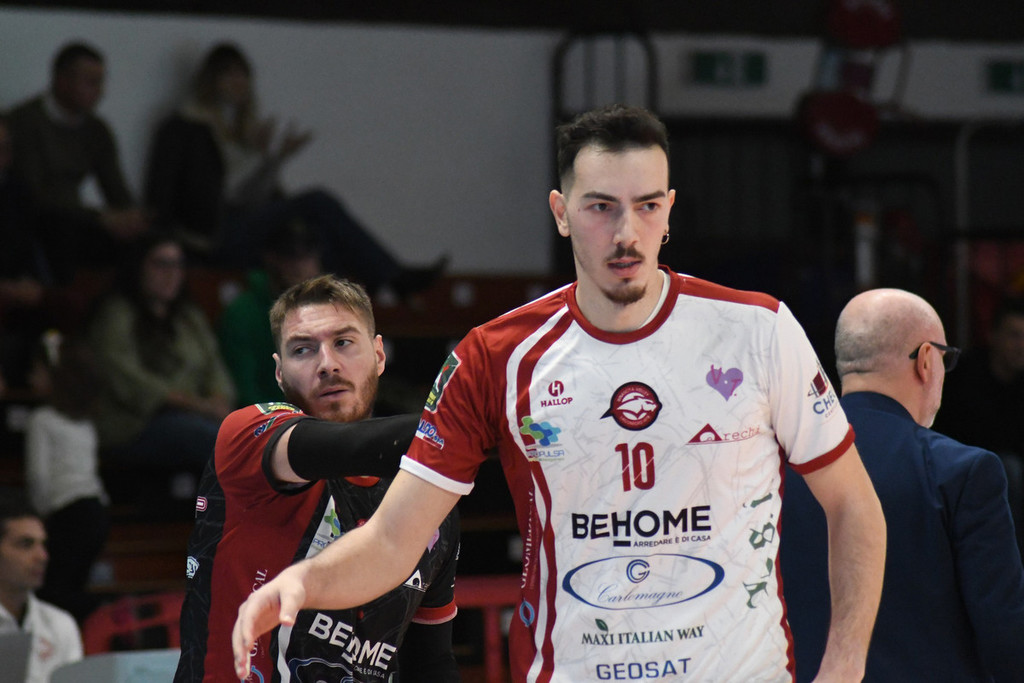 Pineto: Al centro ritorna Michele Molinari - Volleyball.it